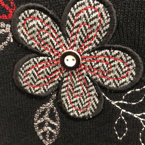 Alfred Dunner | Sweaters | Pretty Sweater With Flowers Hardly Worn ...